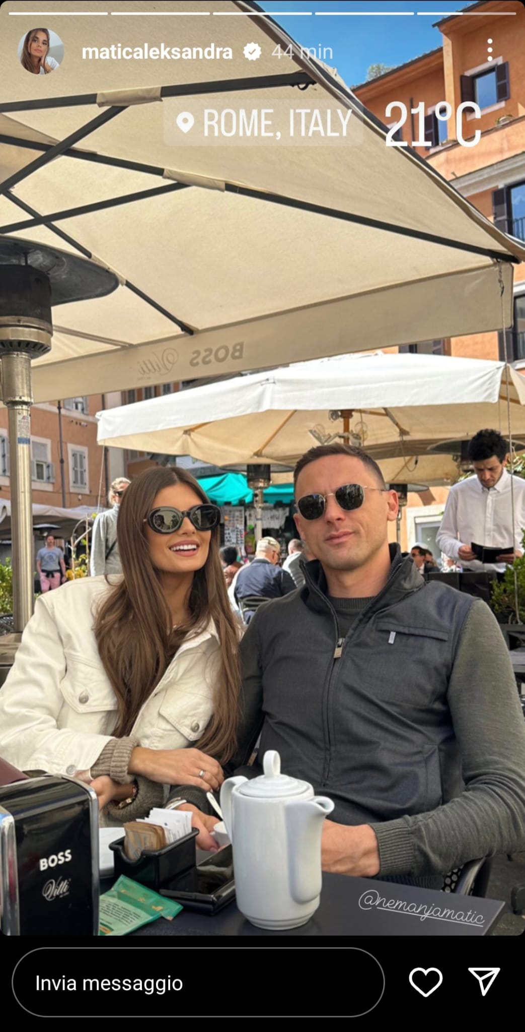 FOTO - Matic passeggia nel centro di Roma nel giorno libero